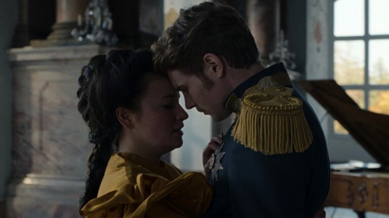 Devrim Lingnau: 10 cose che non sai sull'attrice - Cinefilos.it