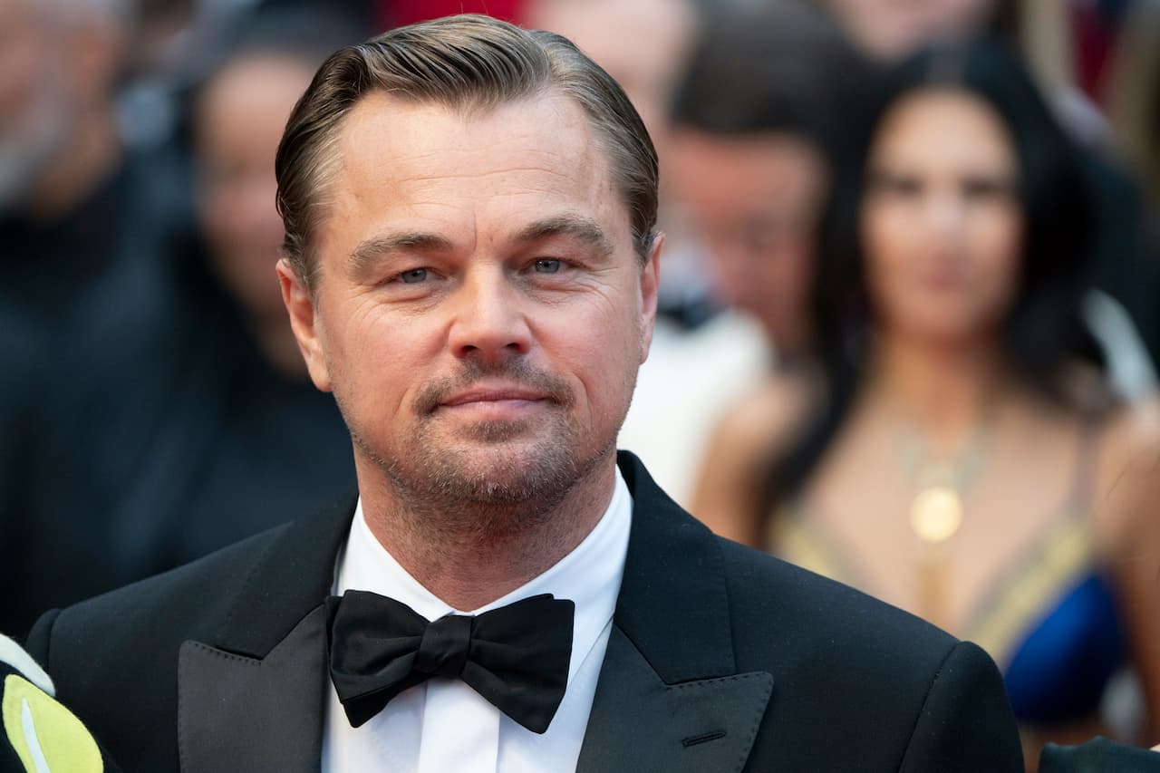 Leonardo DiCaprio nelle prime foto dal set del nuovo film di Paul ...