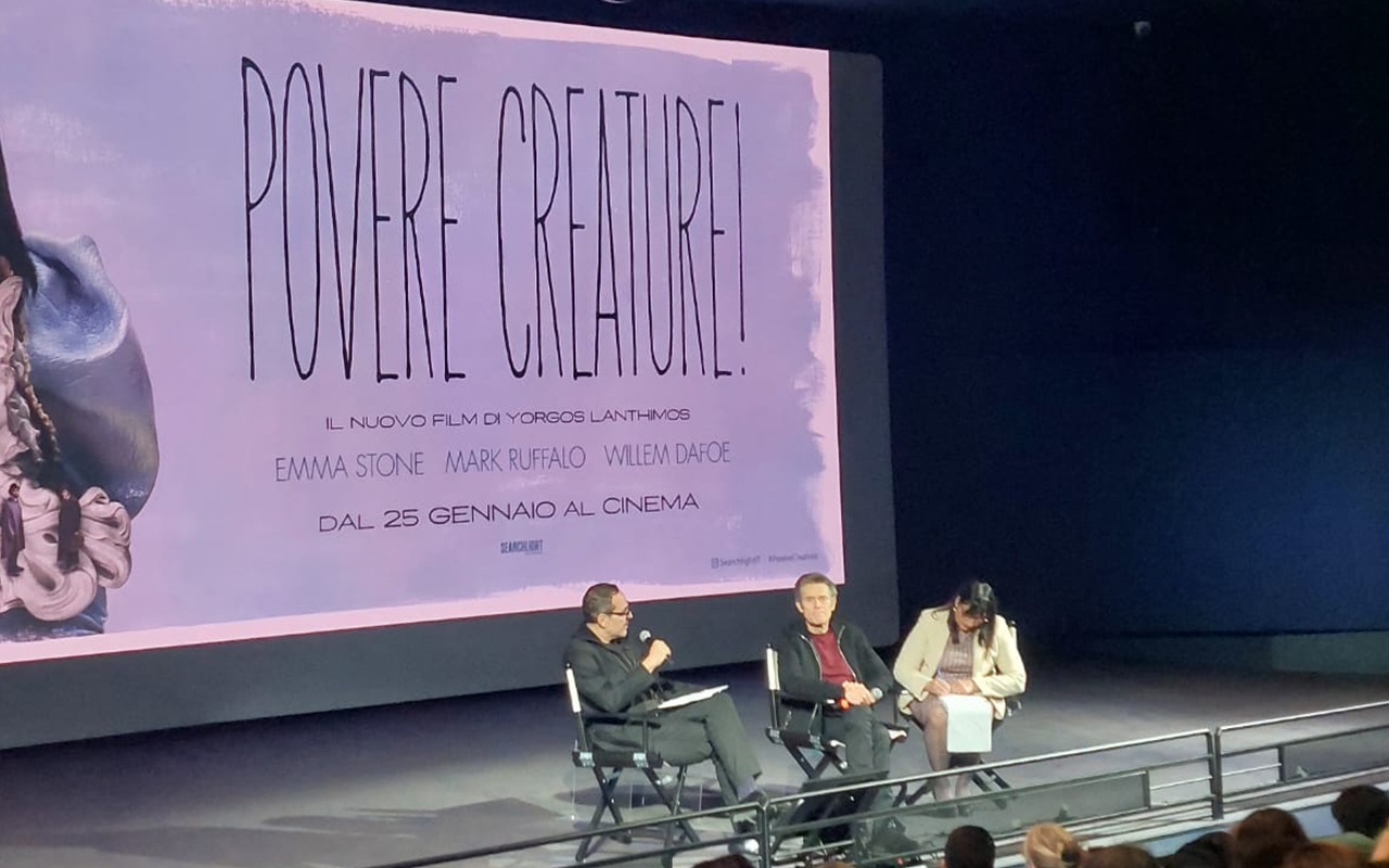 Povere Creature!, Willem Dafoe: "È stato un set molto felice ...