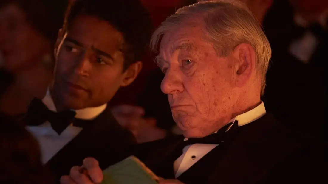Ian McKellen mostra potere e influenza nel trailer di The Critic ...